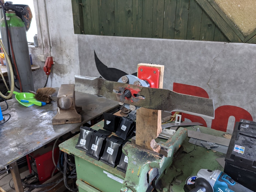 Lawnmower Blade Balancer Universal Size by hegelklimbo | Download free ...