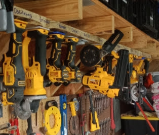 DeWalt tool mounts by BurningTreeCorpse | Download free STL model ...
