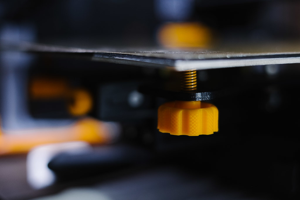 M4 Knurled Bed Leveling Knob for Ender 3 (Parametric Fusion 360) by scaryPug | Download free STL ...