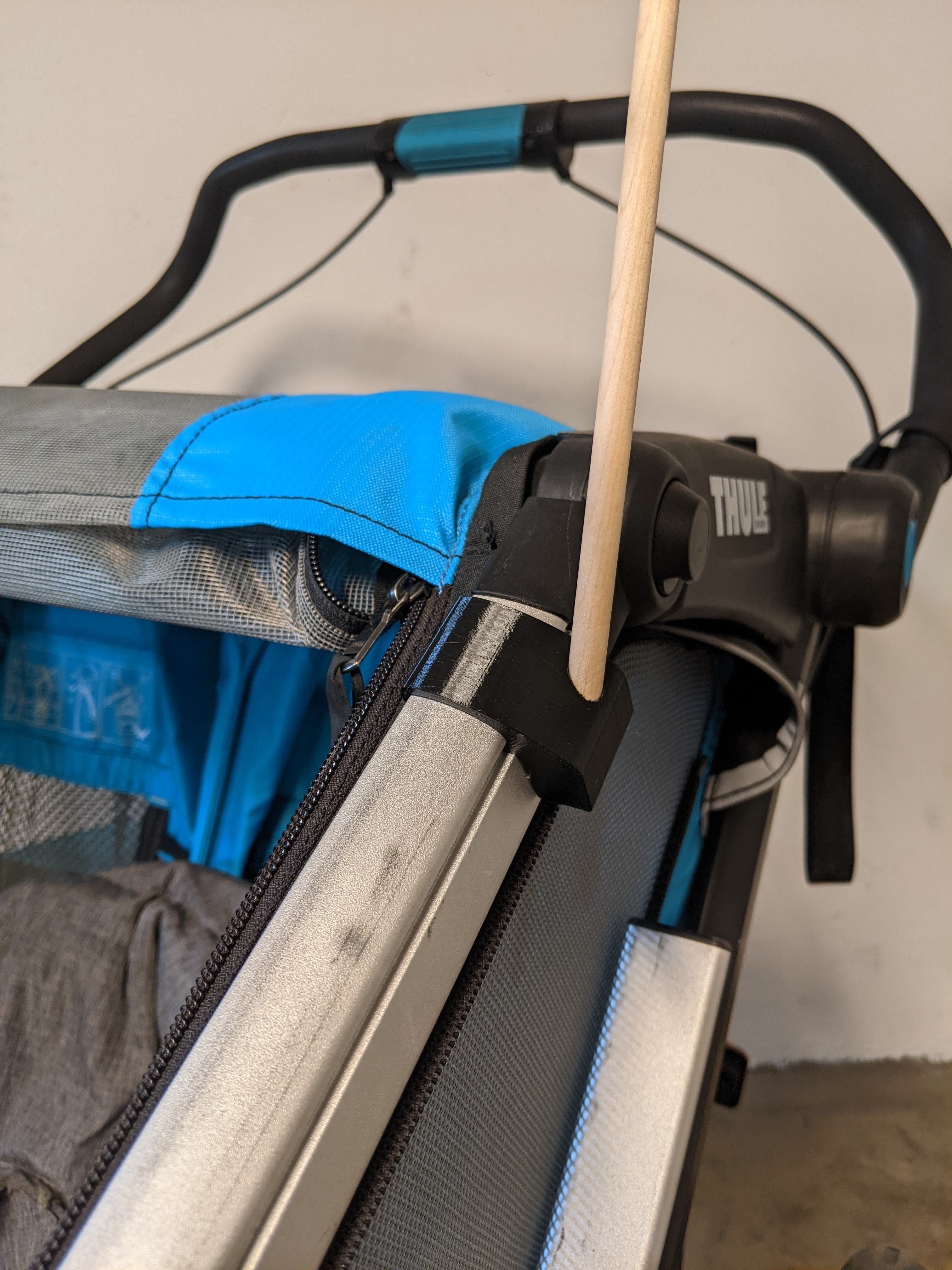 Thule Stroller Flag Holder by Erlbeck | Download free STL model ...