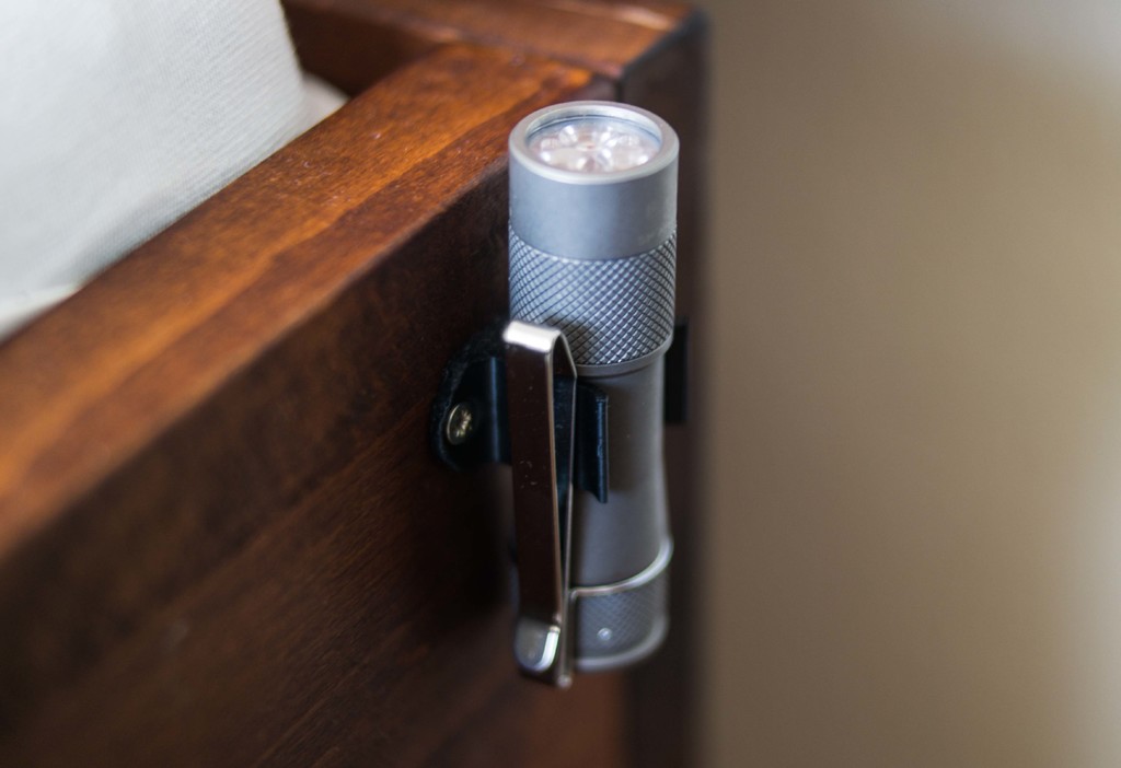 Flashlight holder / Clip by Meister Edel | Download free STL model ...