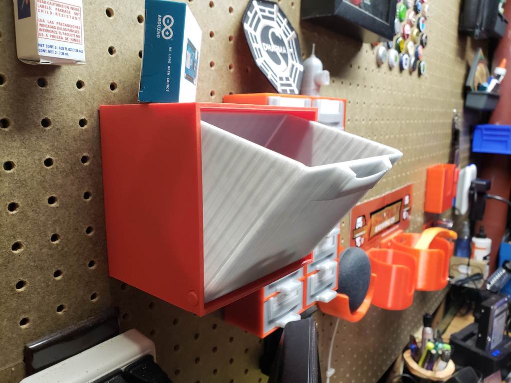 The Big Pegboard Bin by Nerd Alert 3D Labs | Download free STL model ...