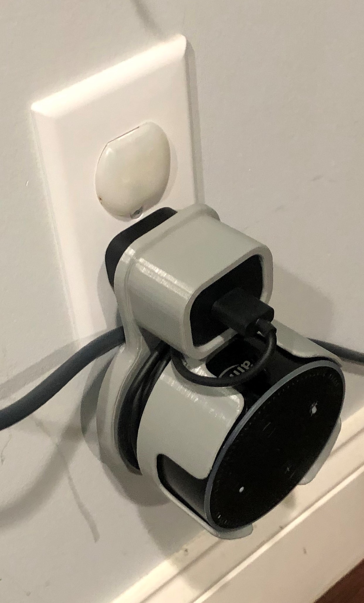 Echo Dot 2 US wall outlet mount by Scott73 | Download free STL model ...