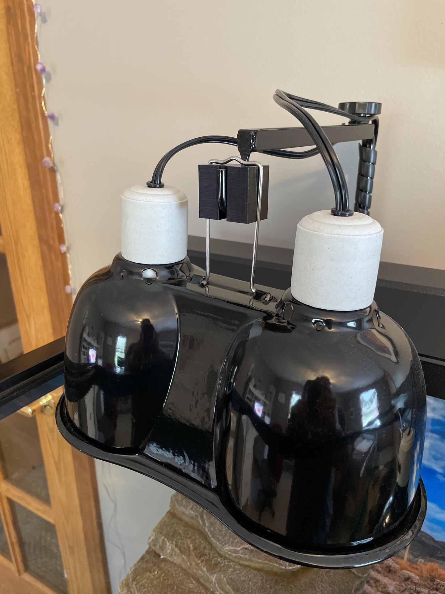 Terrarium Lamp Stabilizer by Electric Joe | Download free STL model ...