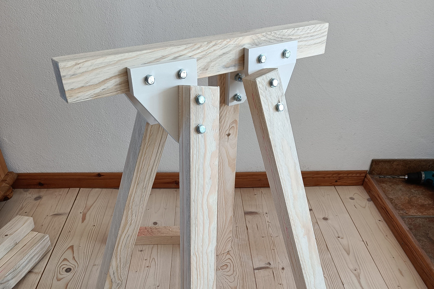 Adabtable Trestle Brackets by DonLon | Download free STL model ...