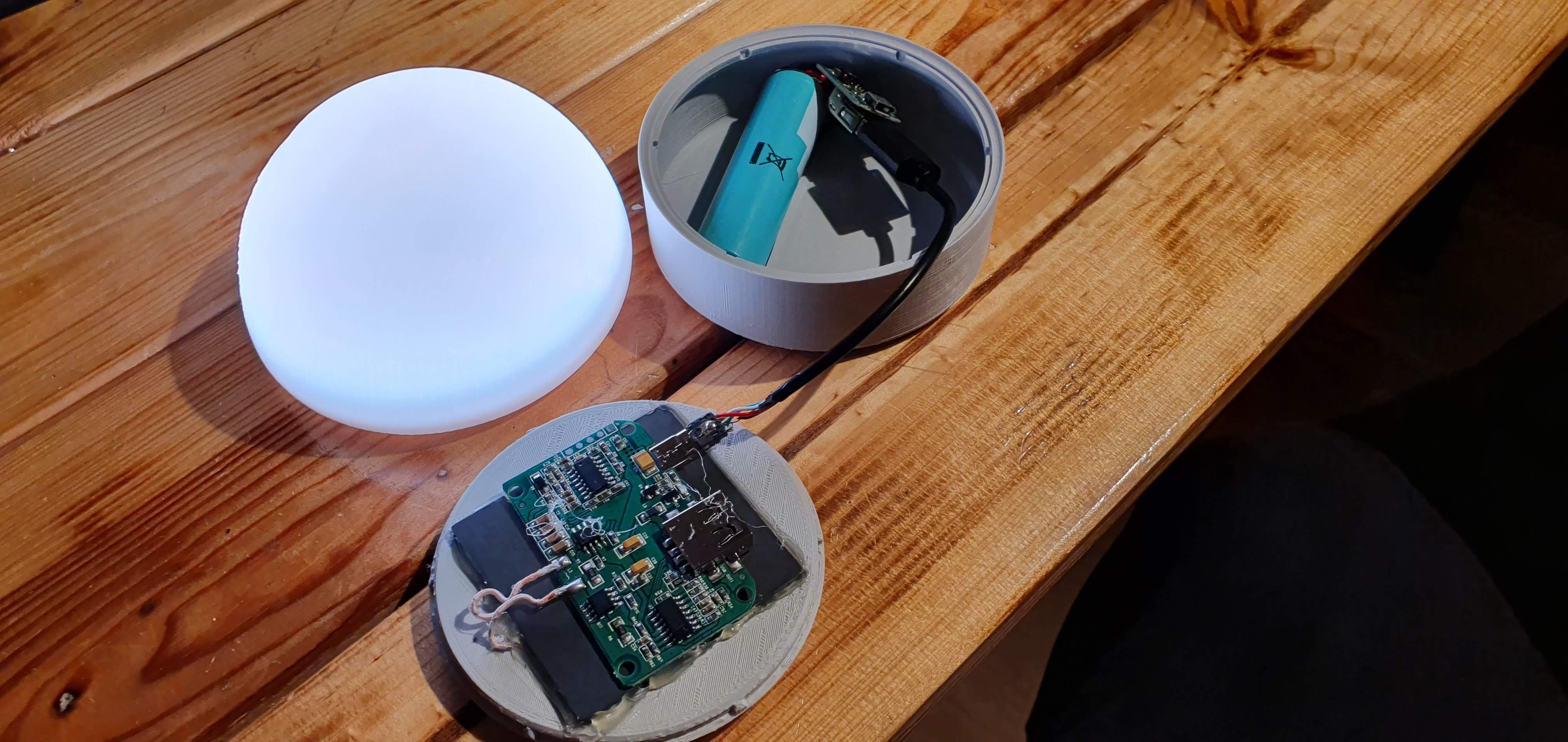 3D Printable Portable Night Light by Freecastle | Download free STL ...