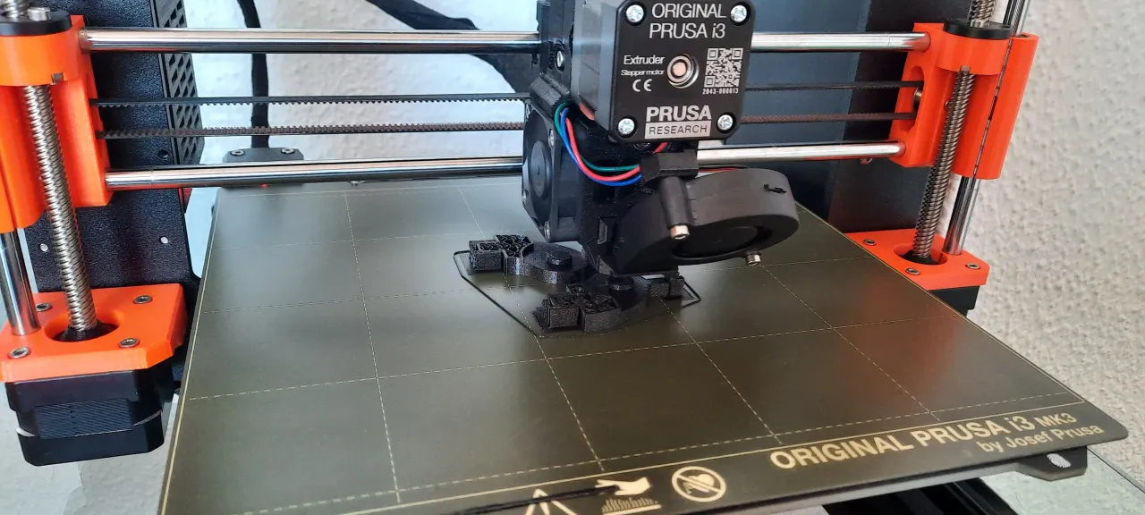 Parametric filament guide by xtrusion | Download free STL model ...