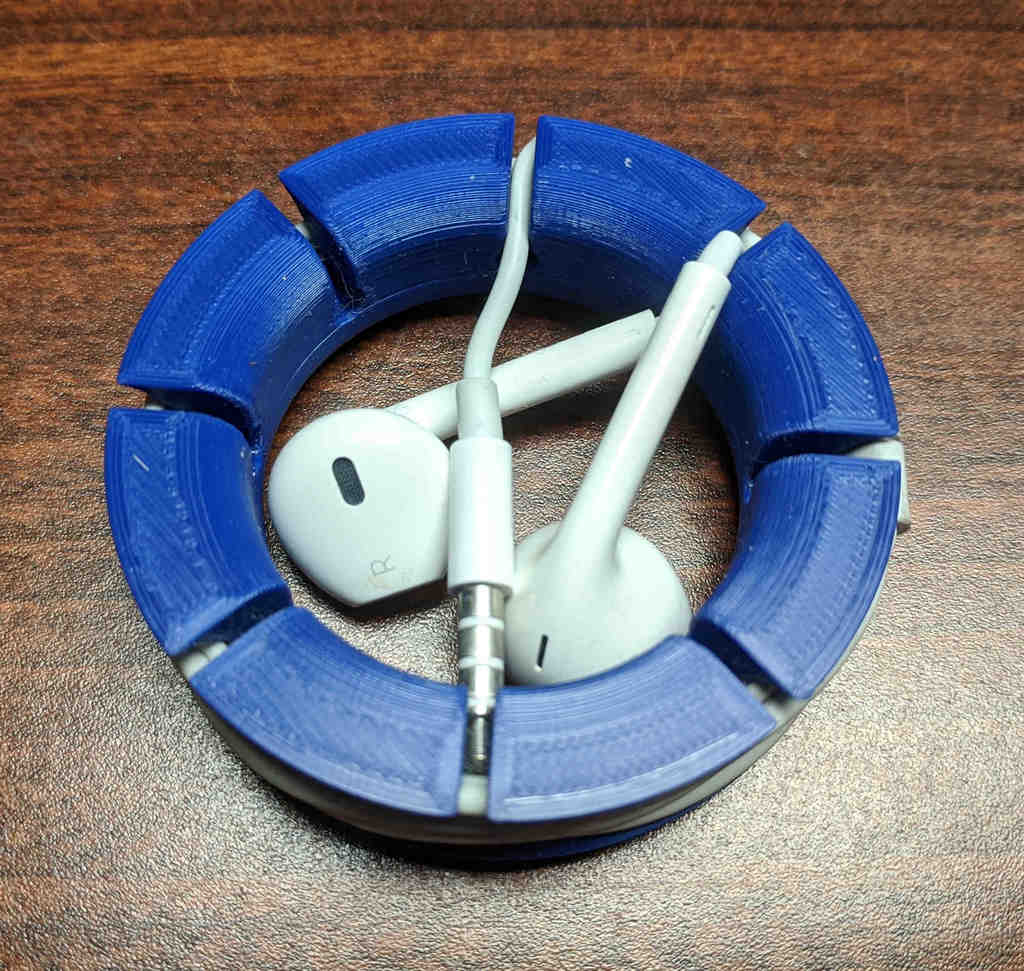 Corded Earbud Winding Ring by steriku | Download free STL model ...