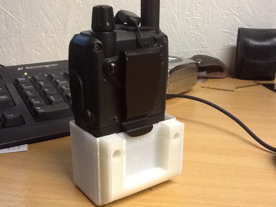 ICOM IC-E80D Handy wall mount by SGSDoom | Download free STL model ...