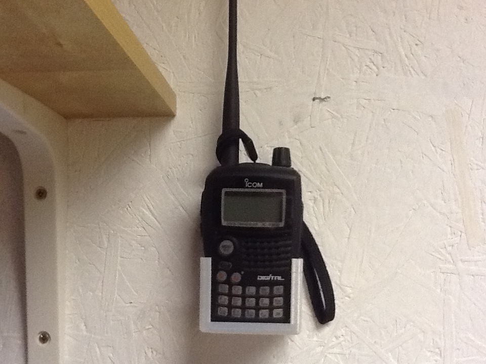 ICOM IC-E80D Handy wall mount by SGSDoom | Download free STL model ...