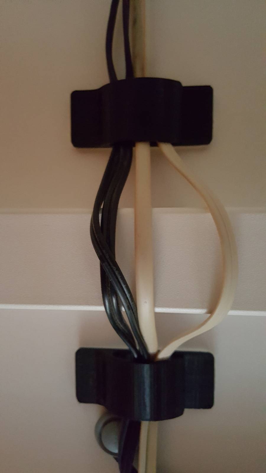 Cable management clips by Rechena | Download free STL model ...