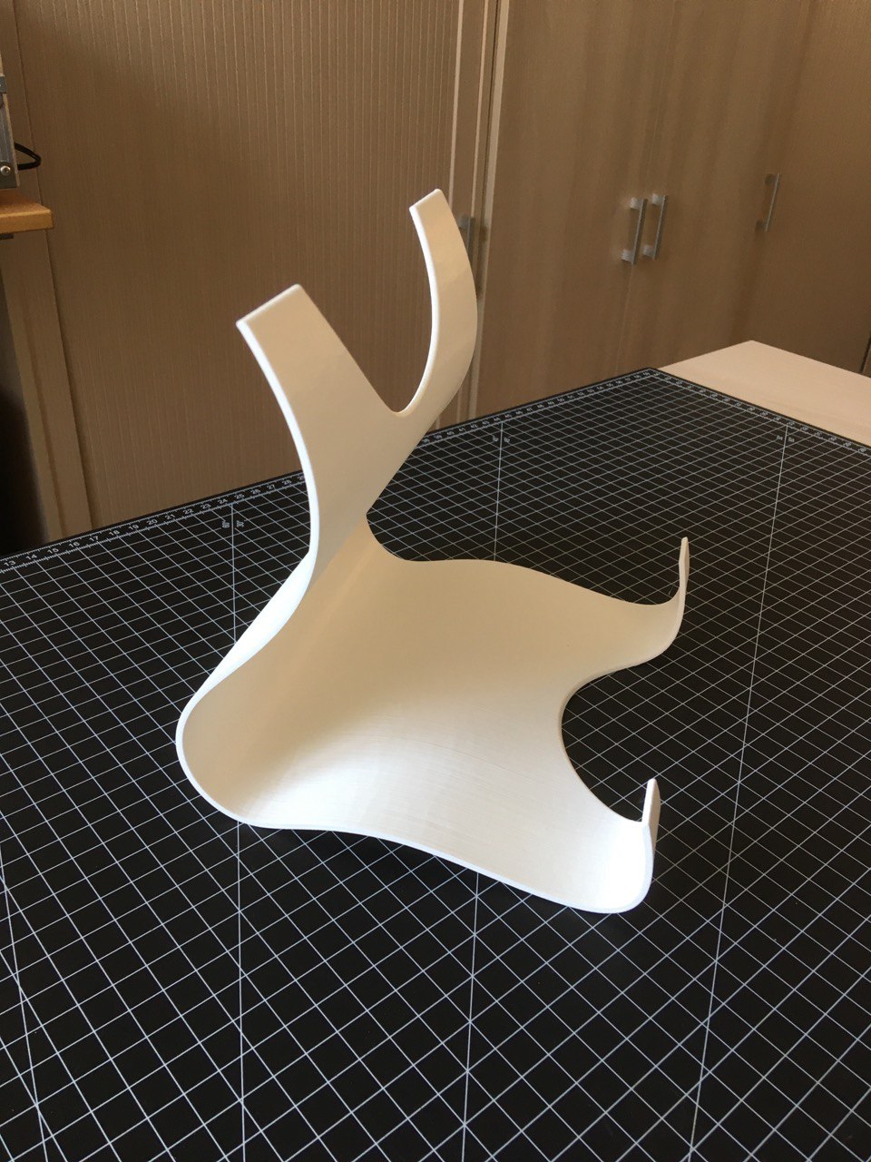 Book Stand "Wave" (redesigned) by Vyhyb | Download free STL model ...