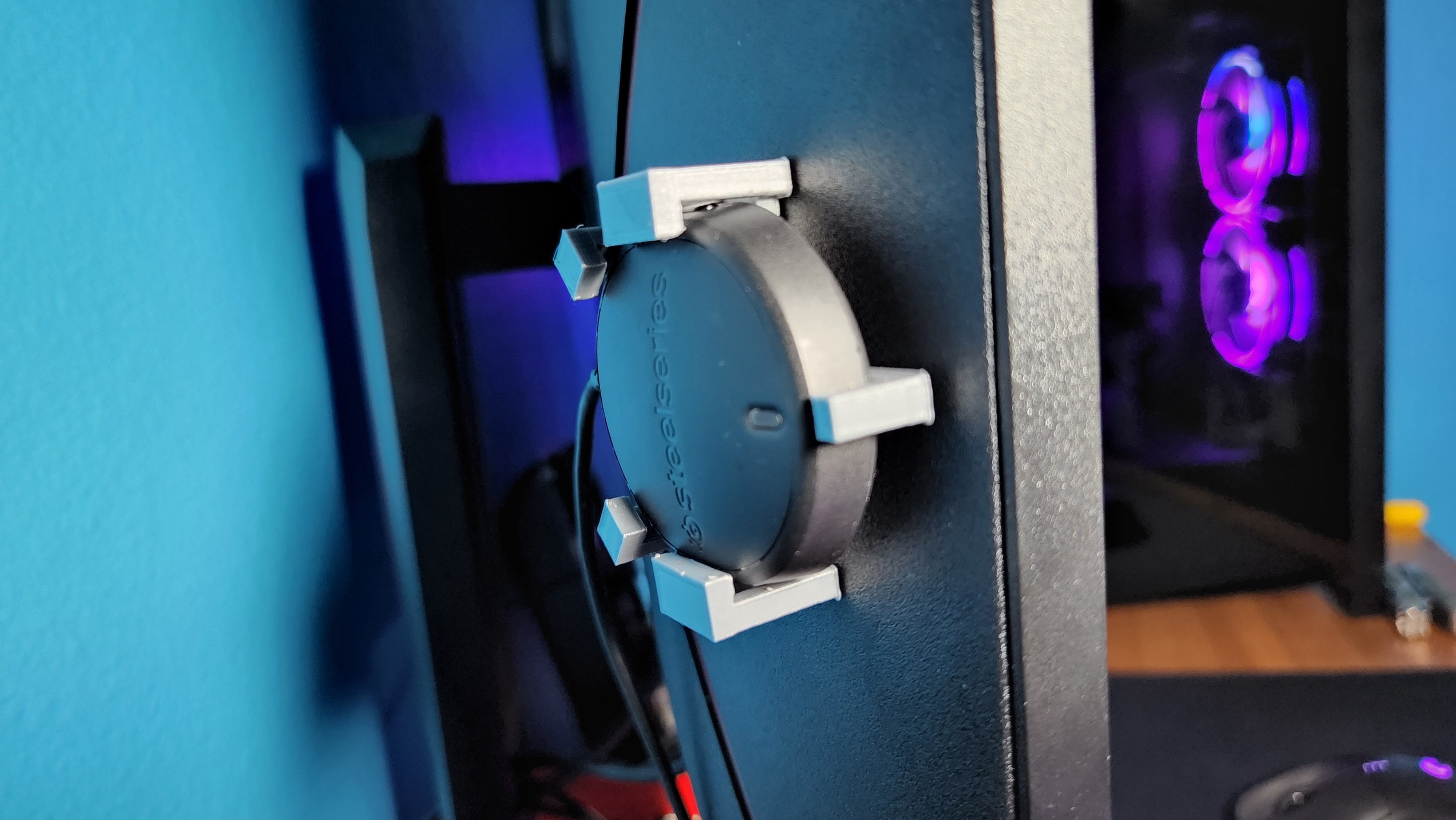 SteelSeries arctis 7 receiver holder/mount by DimplyKitten824 ...