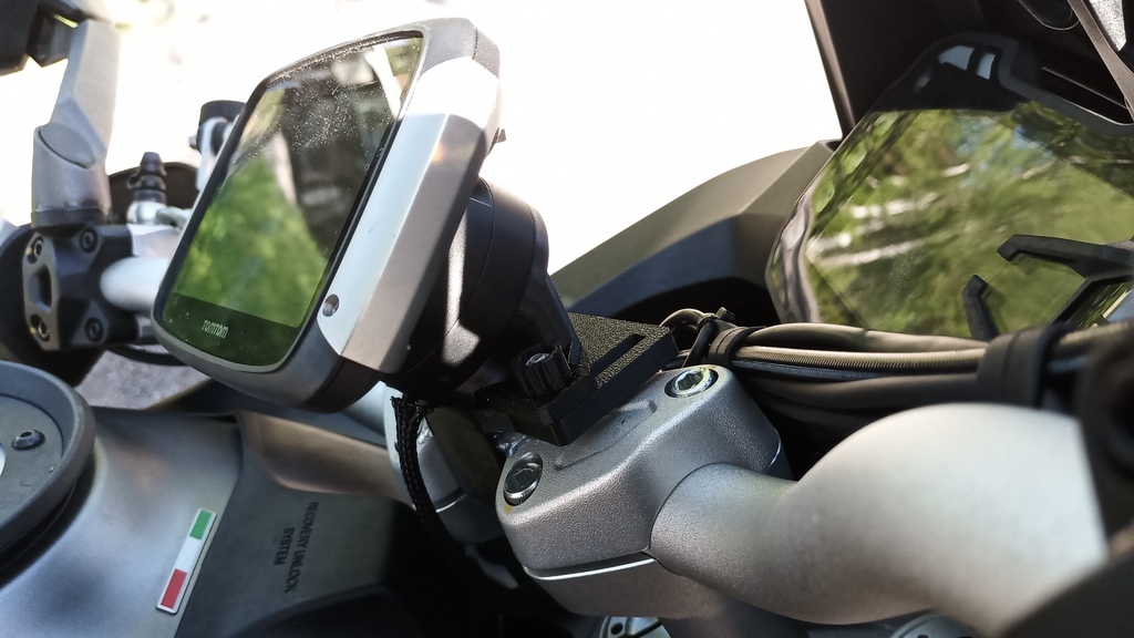 TomTom Ride GPS Mount (for motorcycle, fits at least Ducati MTS GT 2020 ...