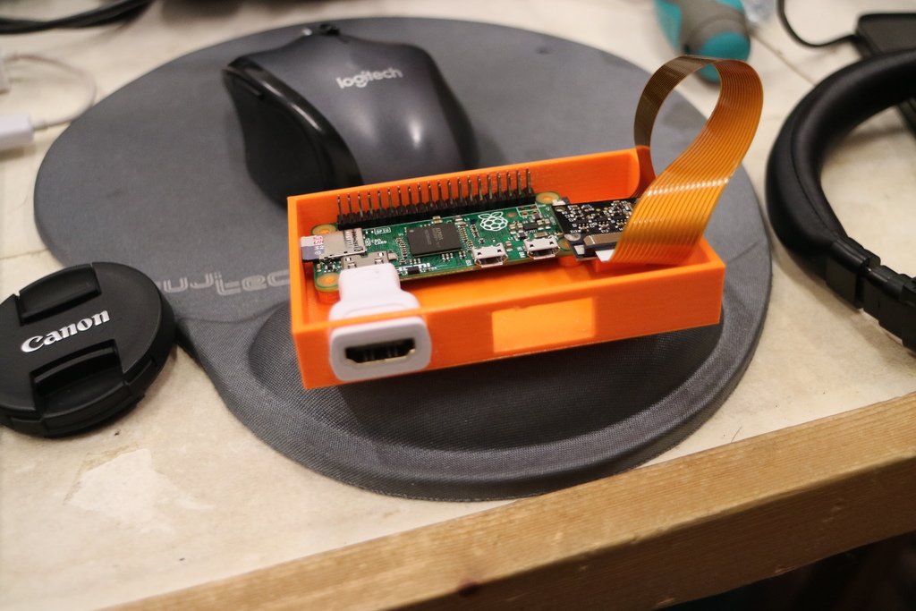 RPi Zero HyperPixel (old 3.5") camera case by Rambo | Download free STL ...