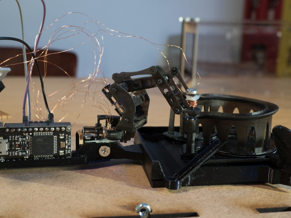 small robot arm with ball race by joo | Download free STL model ...