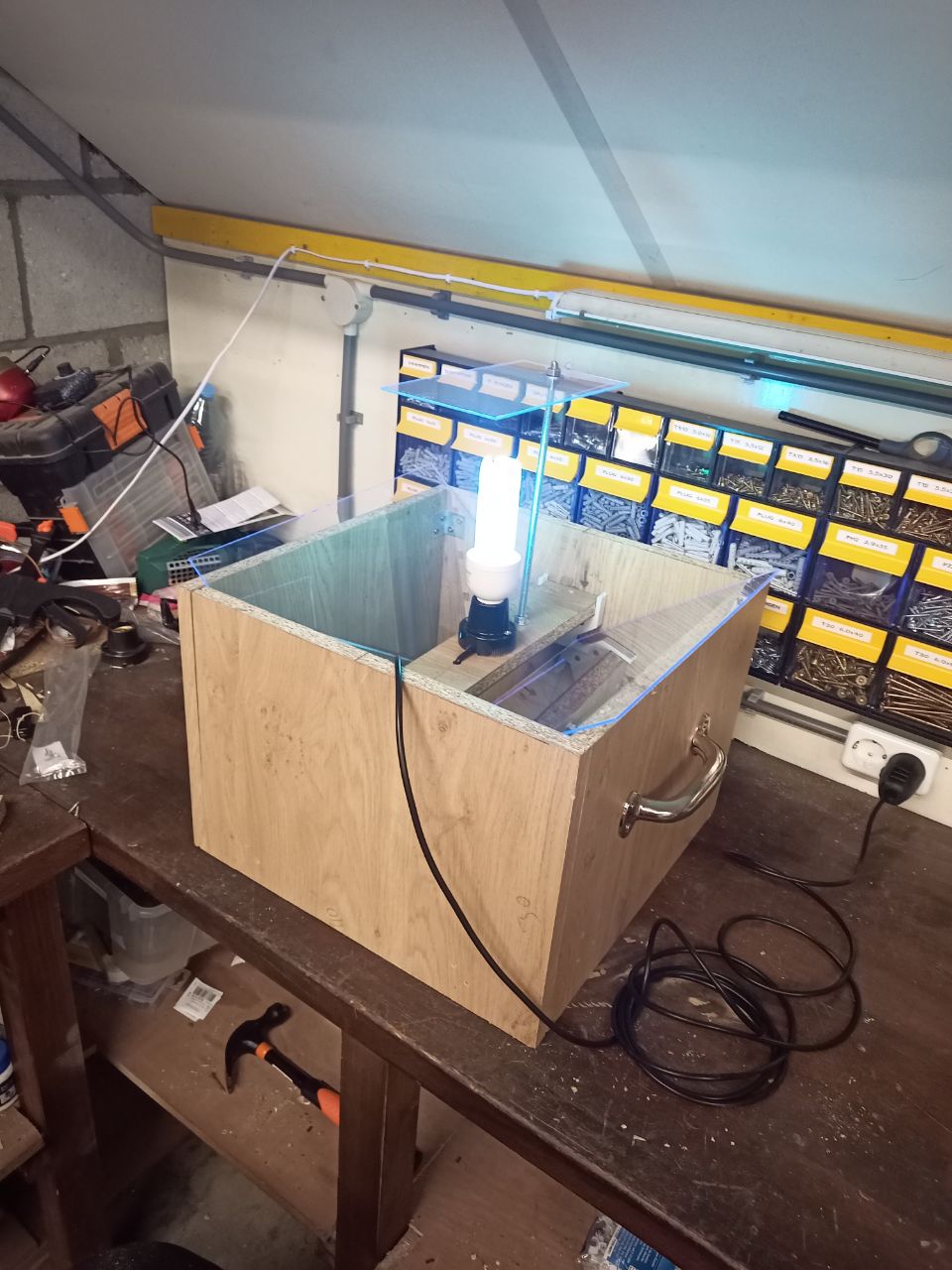 Bracket for building a night butterfly trap by Daedelus | Download free ...