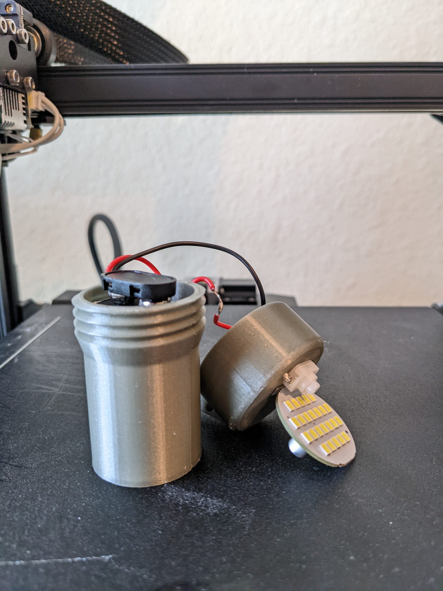 Project Box / Container with Clip by Bruneau00 | Download free STL ...