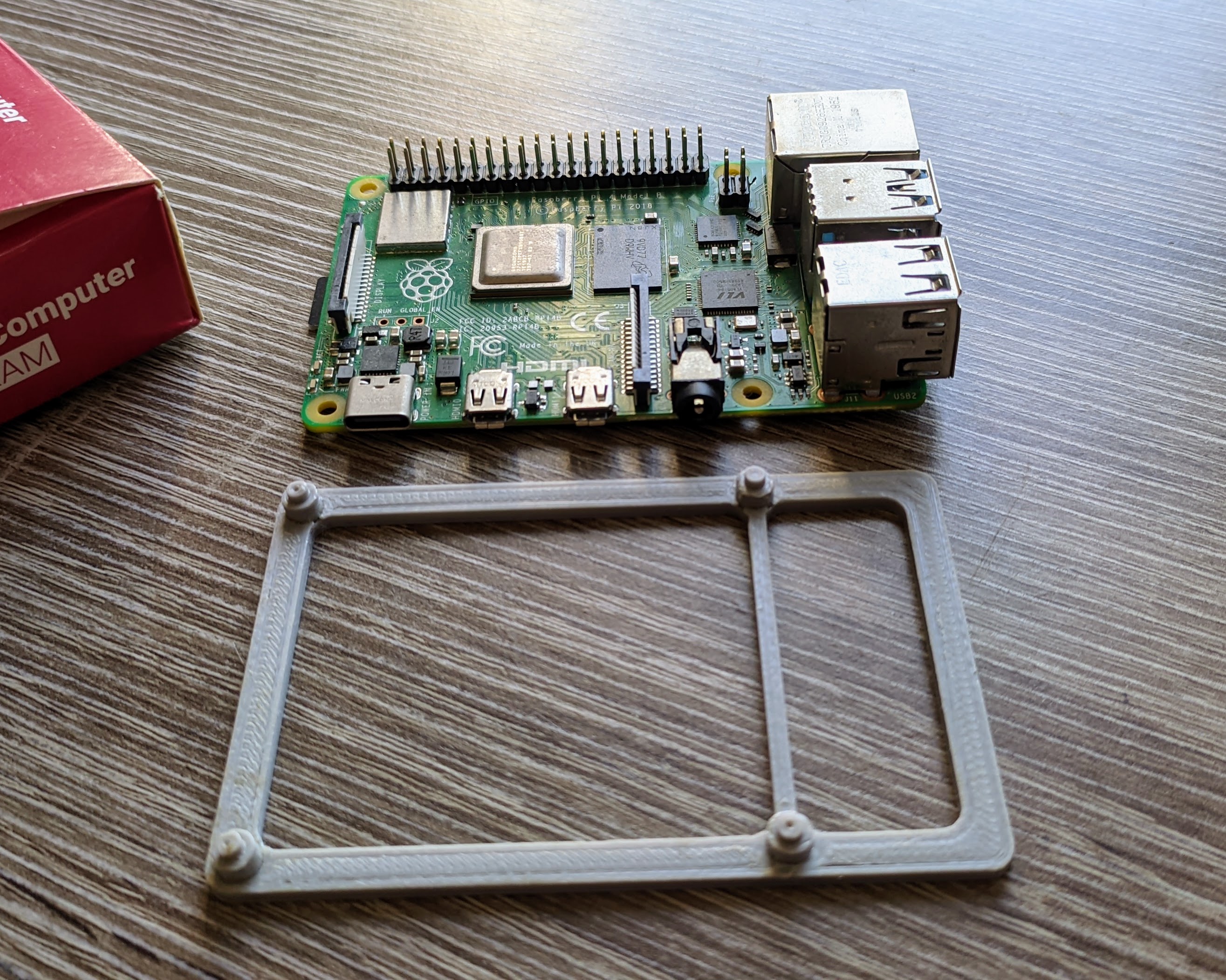 Raspberry Pi 4B stand by HiddenP56 | Download free STL model ...