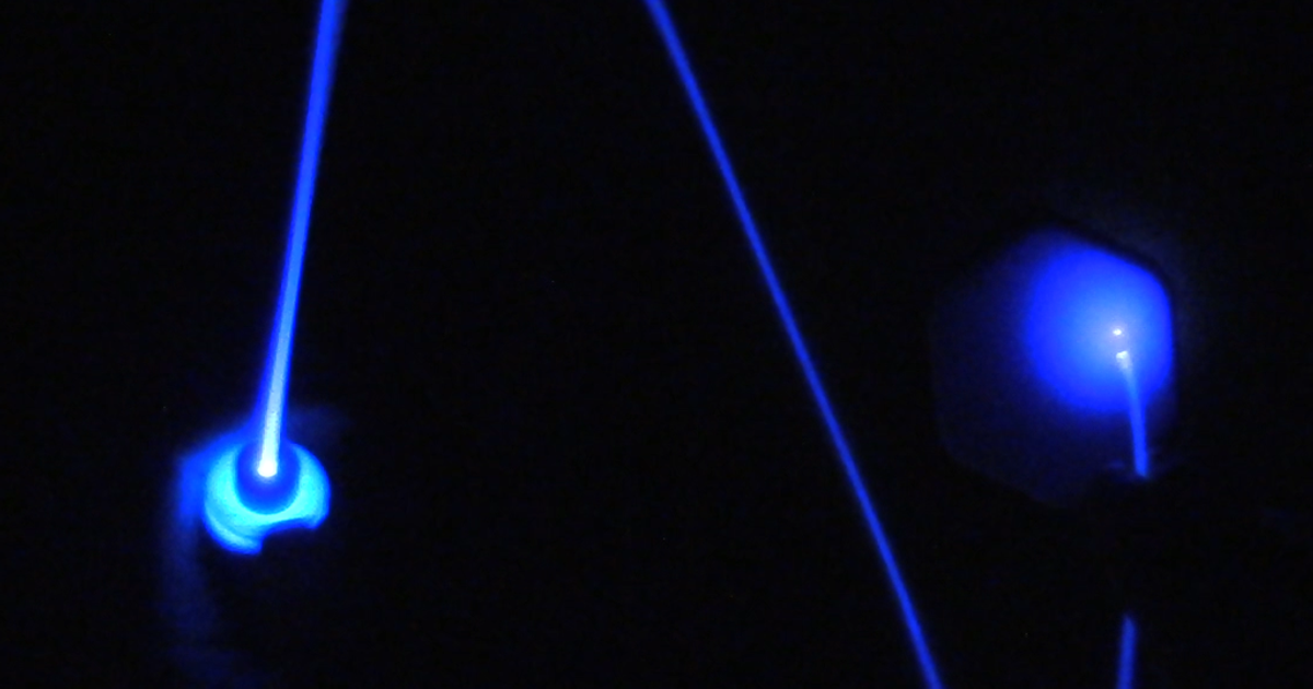 UV Resin curing fiber optic flashlight wand por Fatmann Makes ...