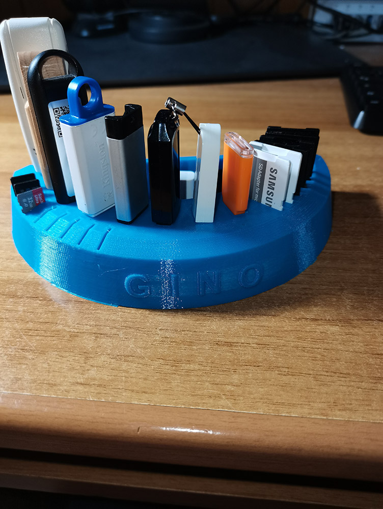 USB ORGANIZER by Gino | Download free STL model | Printables.com