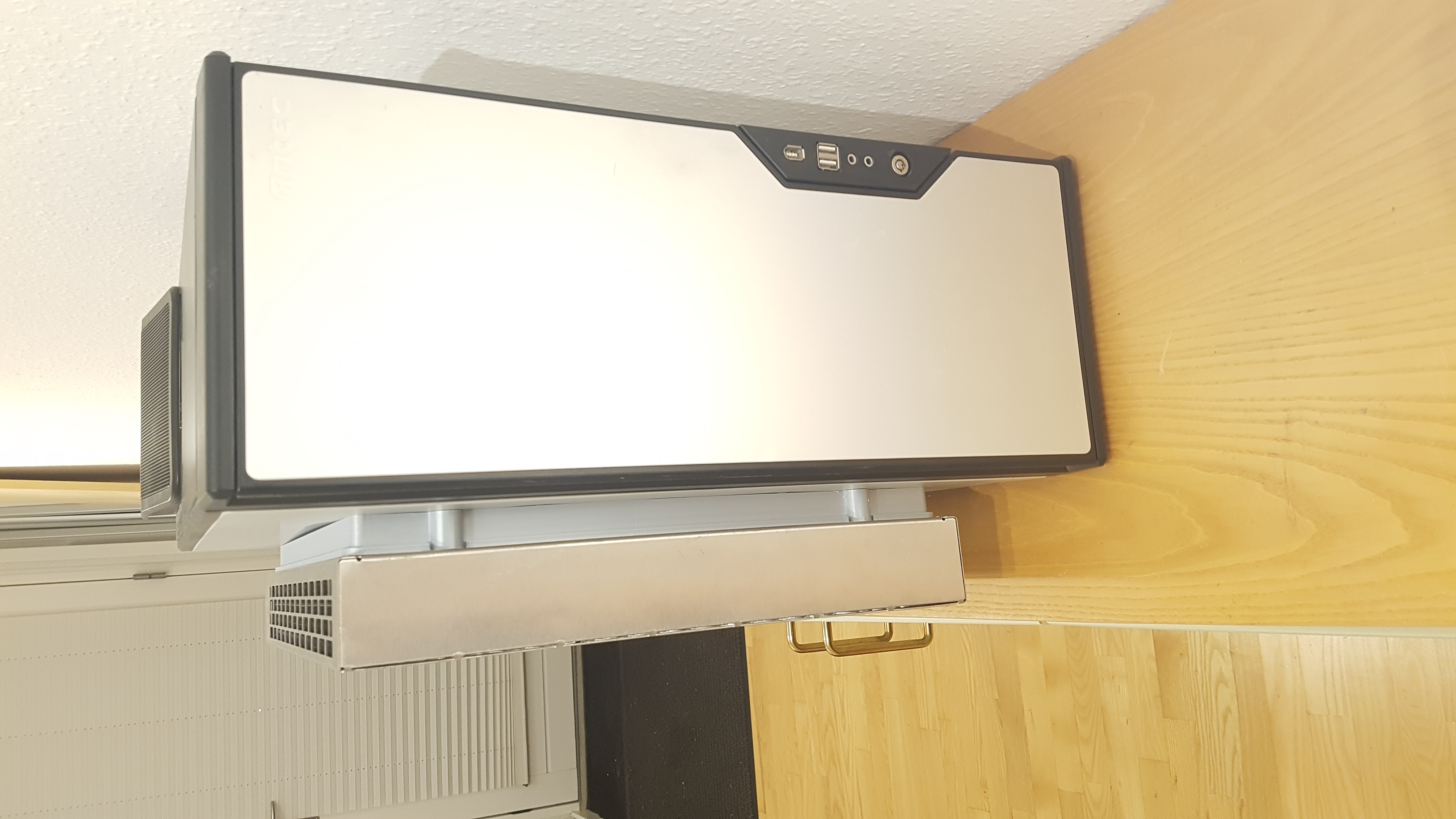 Fan shroud/adapter for 4 or 9 pcs of 120 mm fans for an old Mora 2 ...