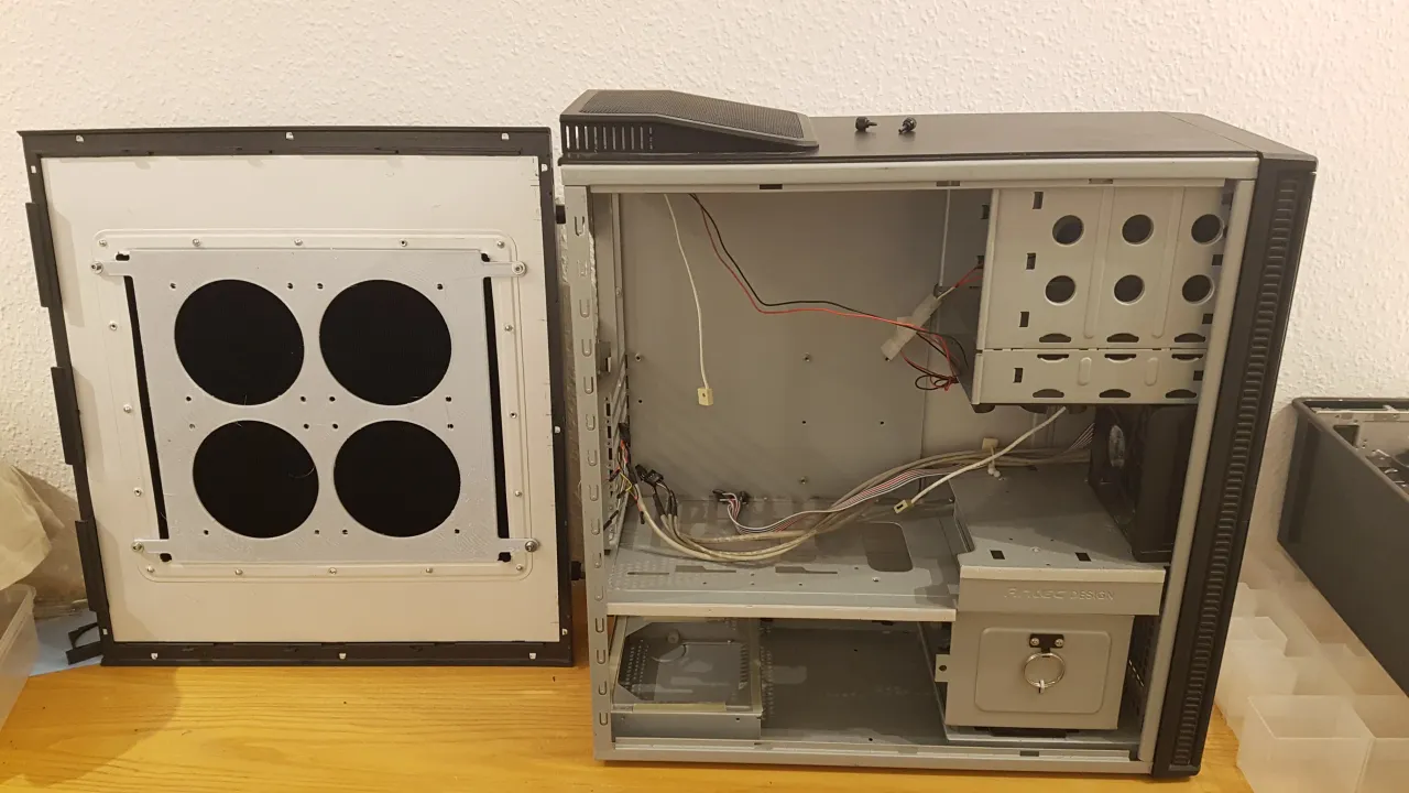 Fan shroud/adapter for 4 or 9 pcs of 120 mm fans for an old Mora 2 ...