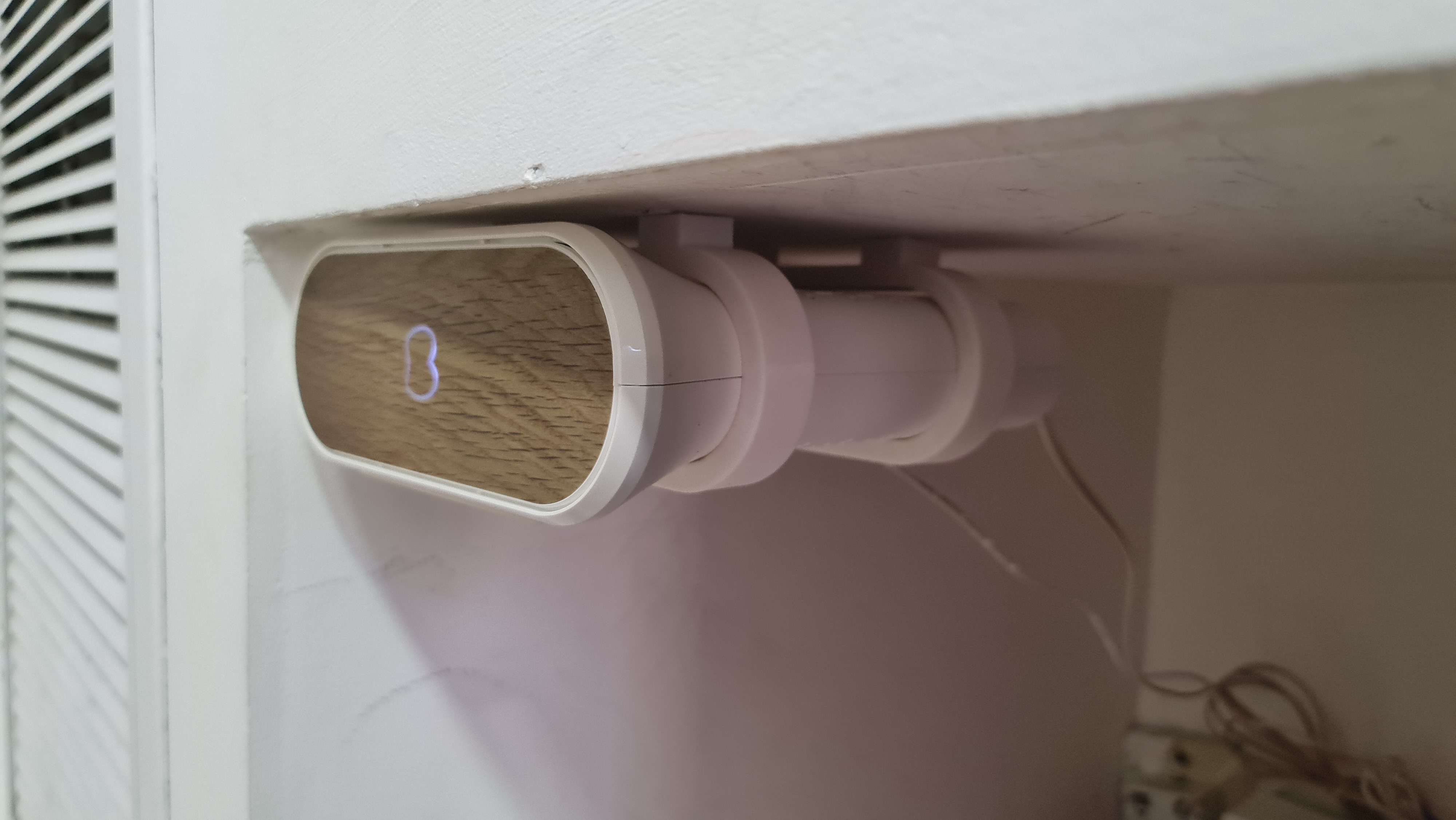 Bezeq Be Router Holder by Tuvja | Download free STL model | Printables.com