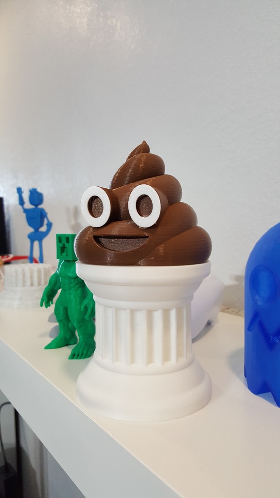 Poop Emoji Trophy With Eye Rings por Fun King 3D | Descargar modelo STL ...