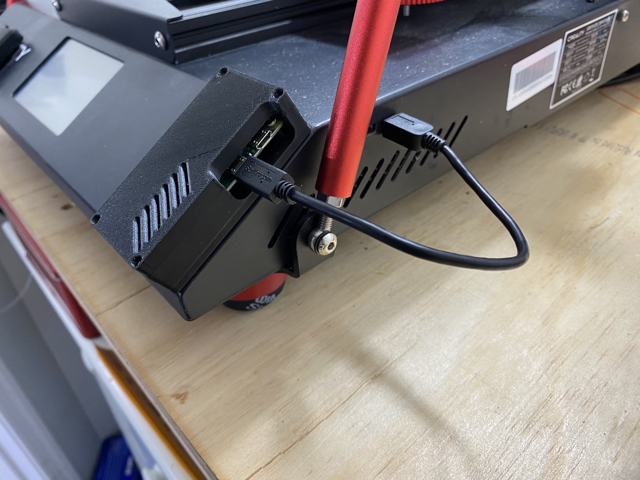 Pi Zero2 W Magnetic Case Octoprint by hghsdave | Download free STL ...