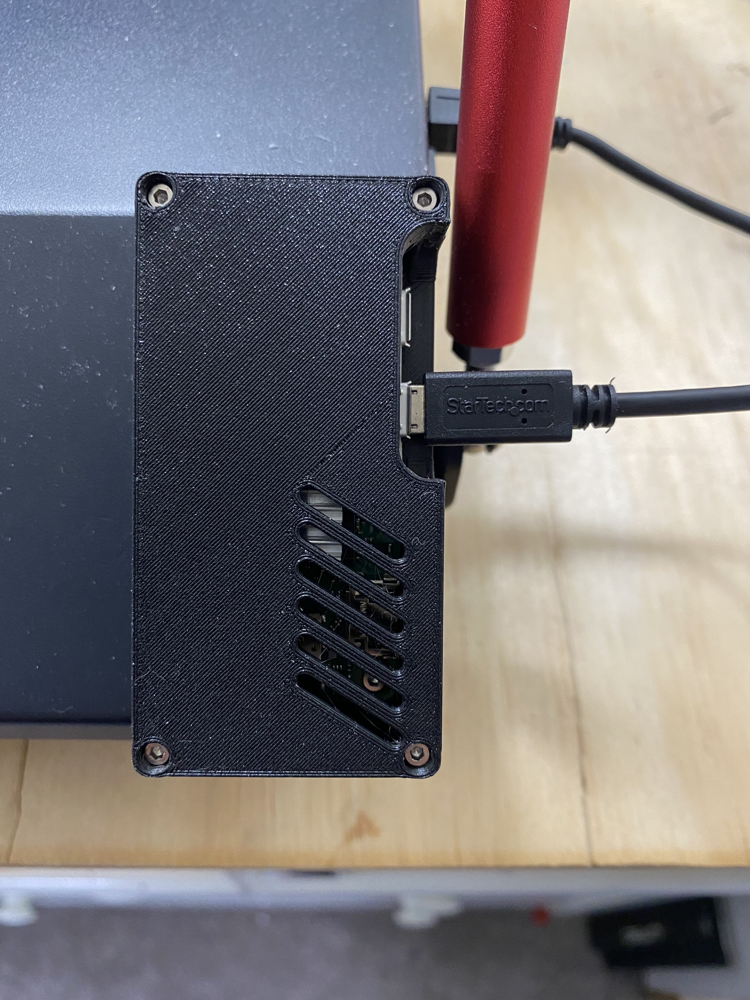 Pi Zero2 W Magnetic Case Octoprint by hghsdave | Download free STL ...