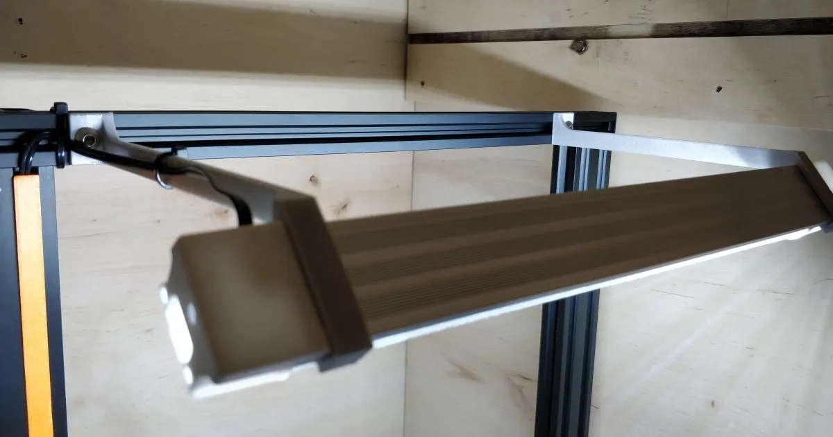 Light fixture for any 3D printer with aluminum extrusions by Hisfantor ...