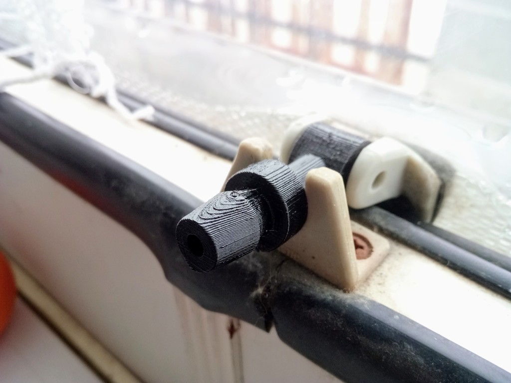 caravan window pull over (window lock) von hygy | Kostenloses STL ...