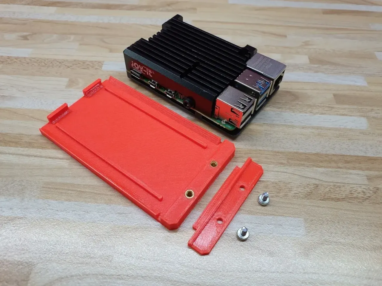 Raspberry Pi 4B aluminium case mount by lachtan86 | Download free STL ...