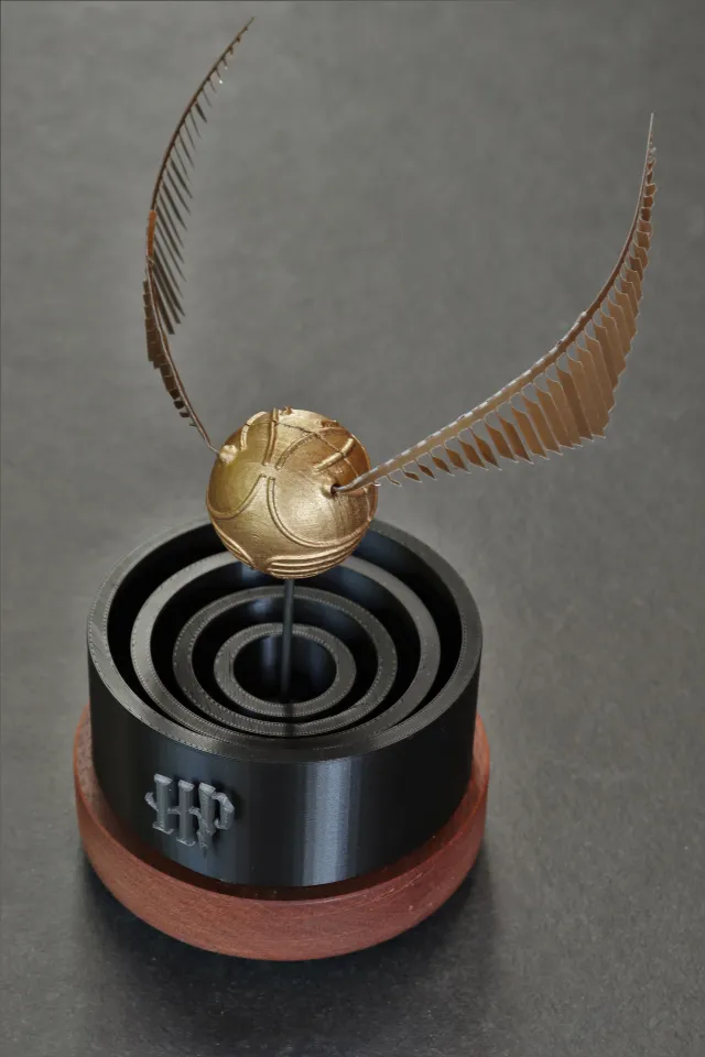 Golden Snitch with high detail wings and display stand by tonpa888 ...