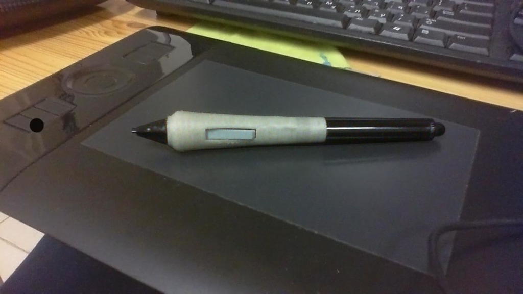 Wacom Intuos pen grip by rubenzilzer | Download free STL model ...