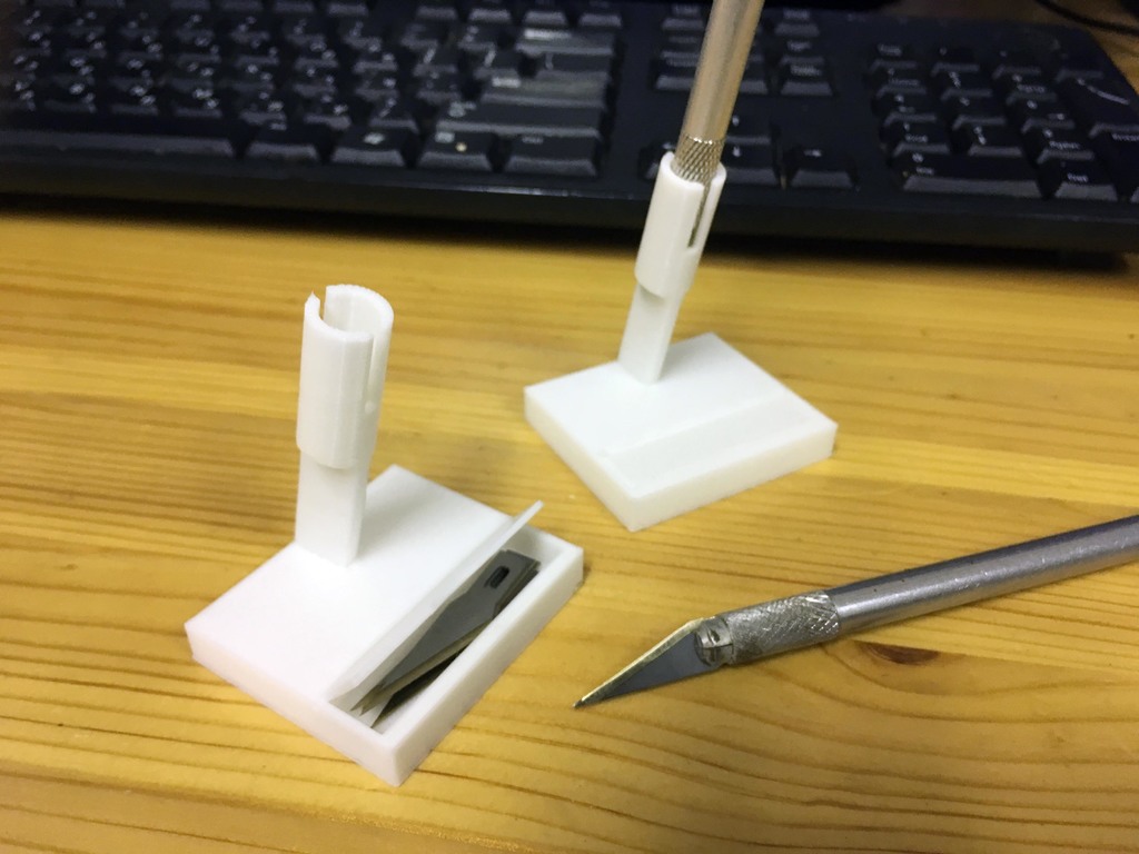 x-acto stand and blade case by rubenzilzer | Download free STL model ...