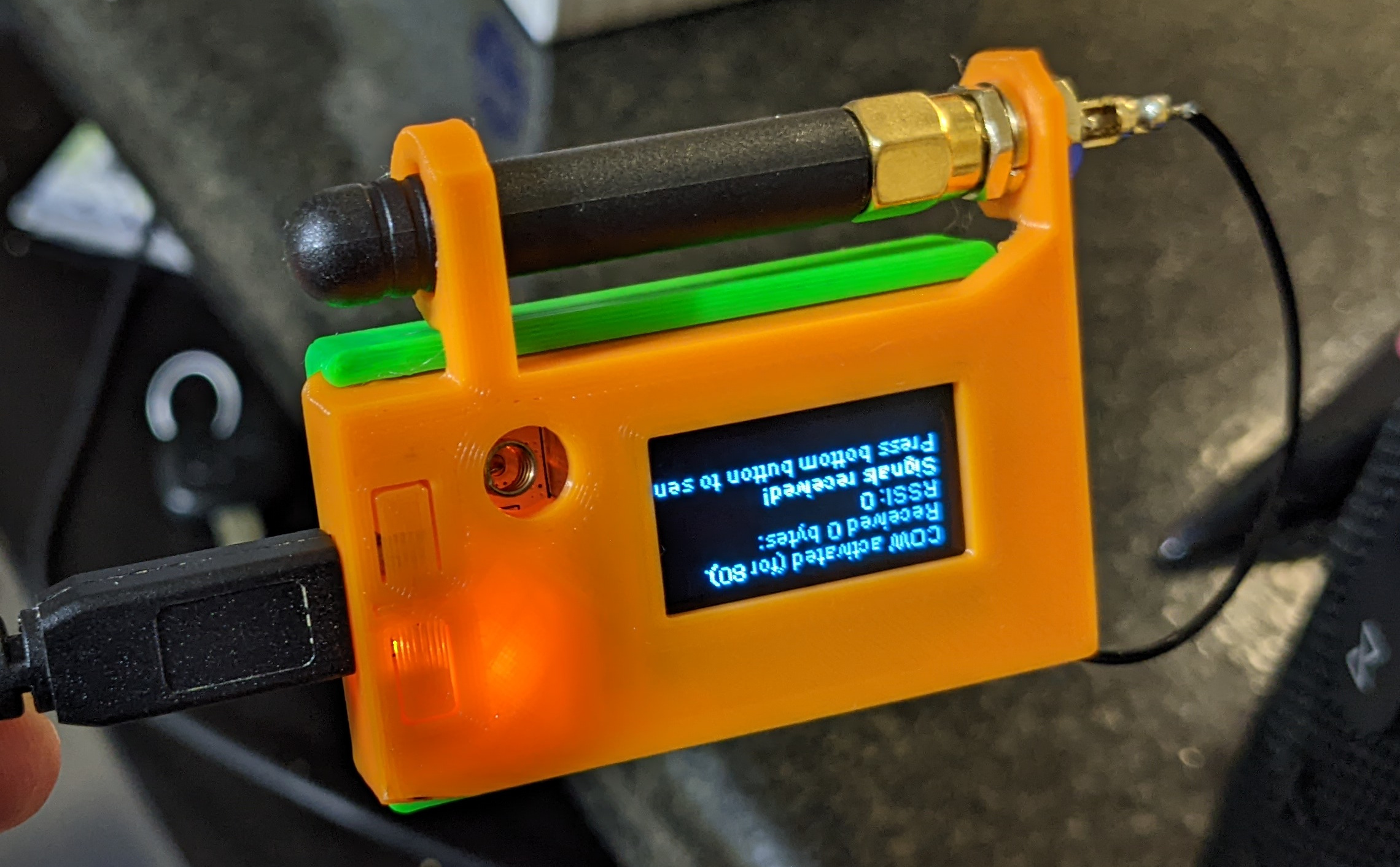 Heltec LoRa 32 Simple Box by KNfLrPn | Download free STL model ...