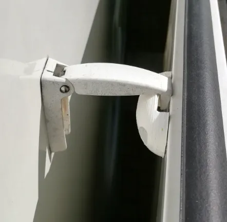 Tür- Klappenhalter Wohnmobil by i3MegaMan | Download free STL model ...