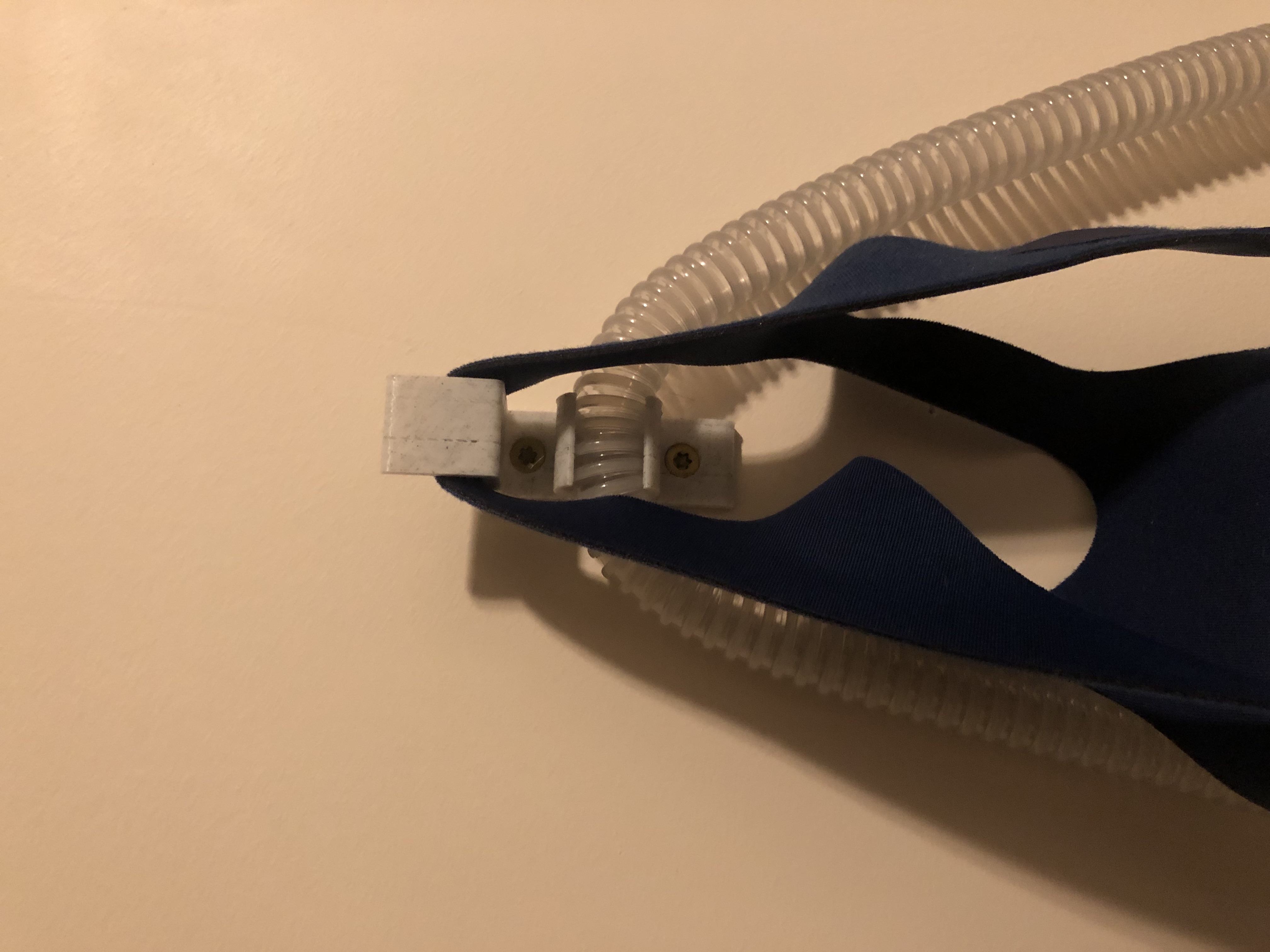 Wall Mount for CPAP Mask by Reesesben | Download free STL model ...