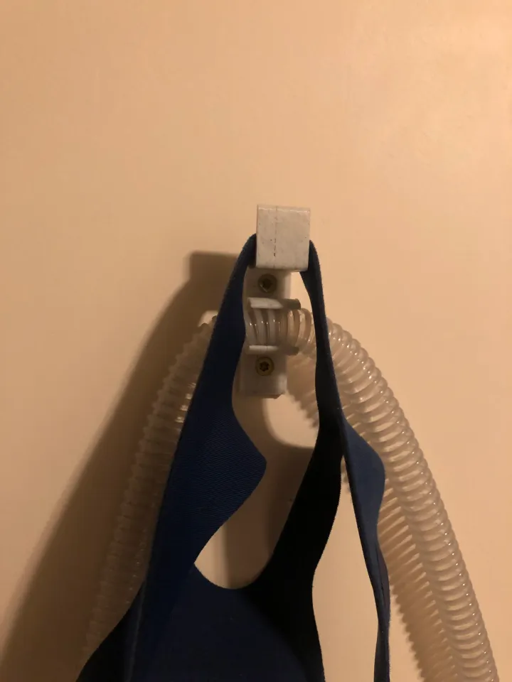 Wall Mount for CPAP Mask by Reesesben | Download free STL model ...
