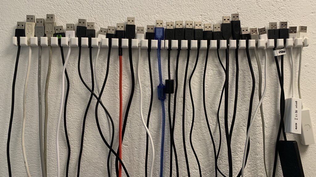 USB Cable Rack for 15 USB-A cables by Infinite Devices | Download free ...