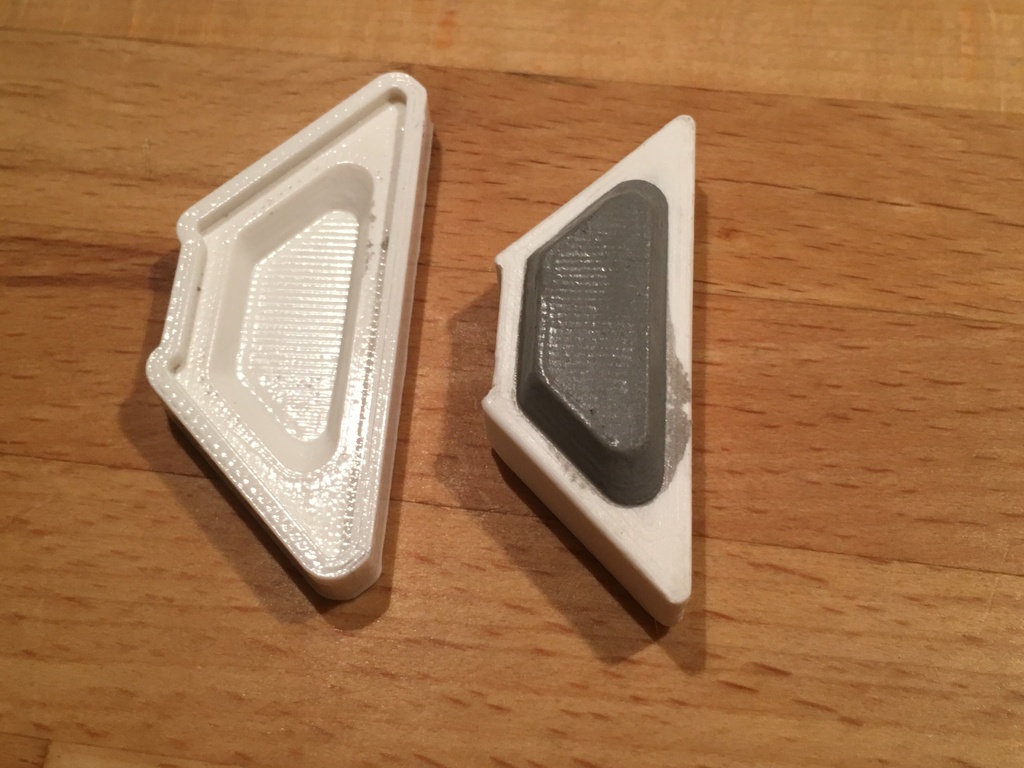 Sugru and 3D printed feet for the Ultimaker by Droopas | Download free ...