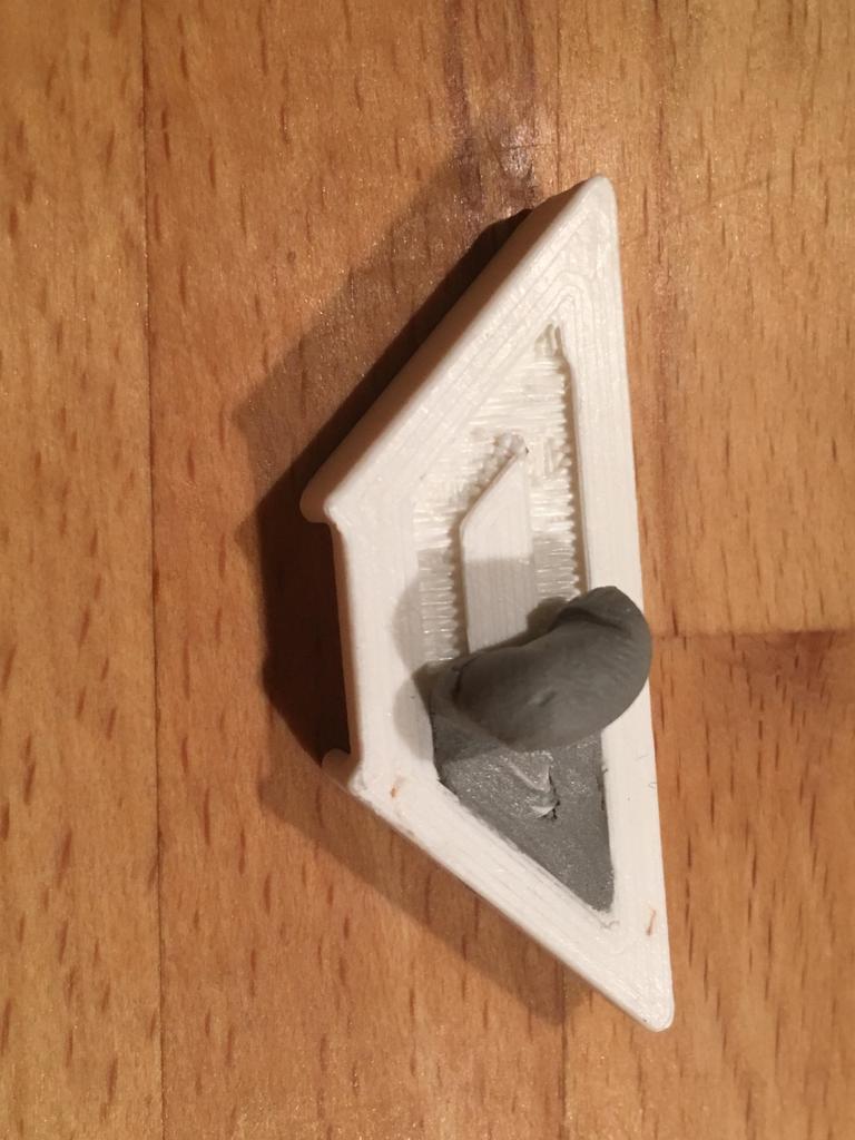 Sugru and 3D printed feet for the Ultimaker by Droopas | Download free ...