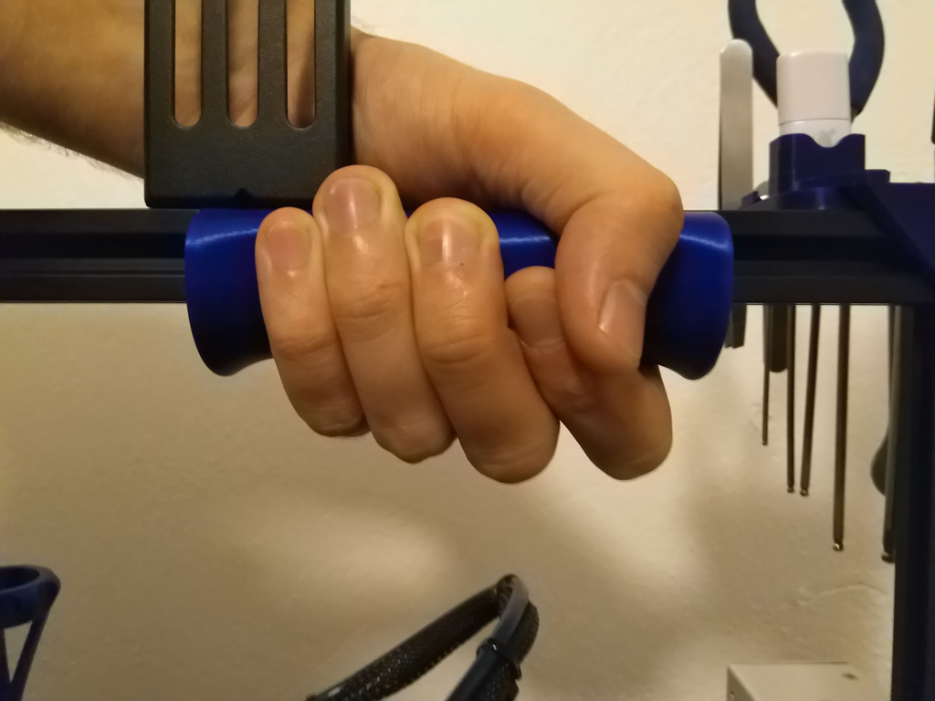 Carry handle for Creality Ender3, CR10, etc by Tomaskom | Download free ...