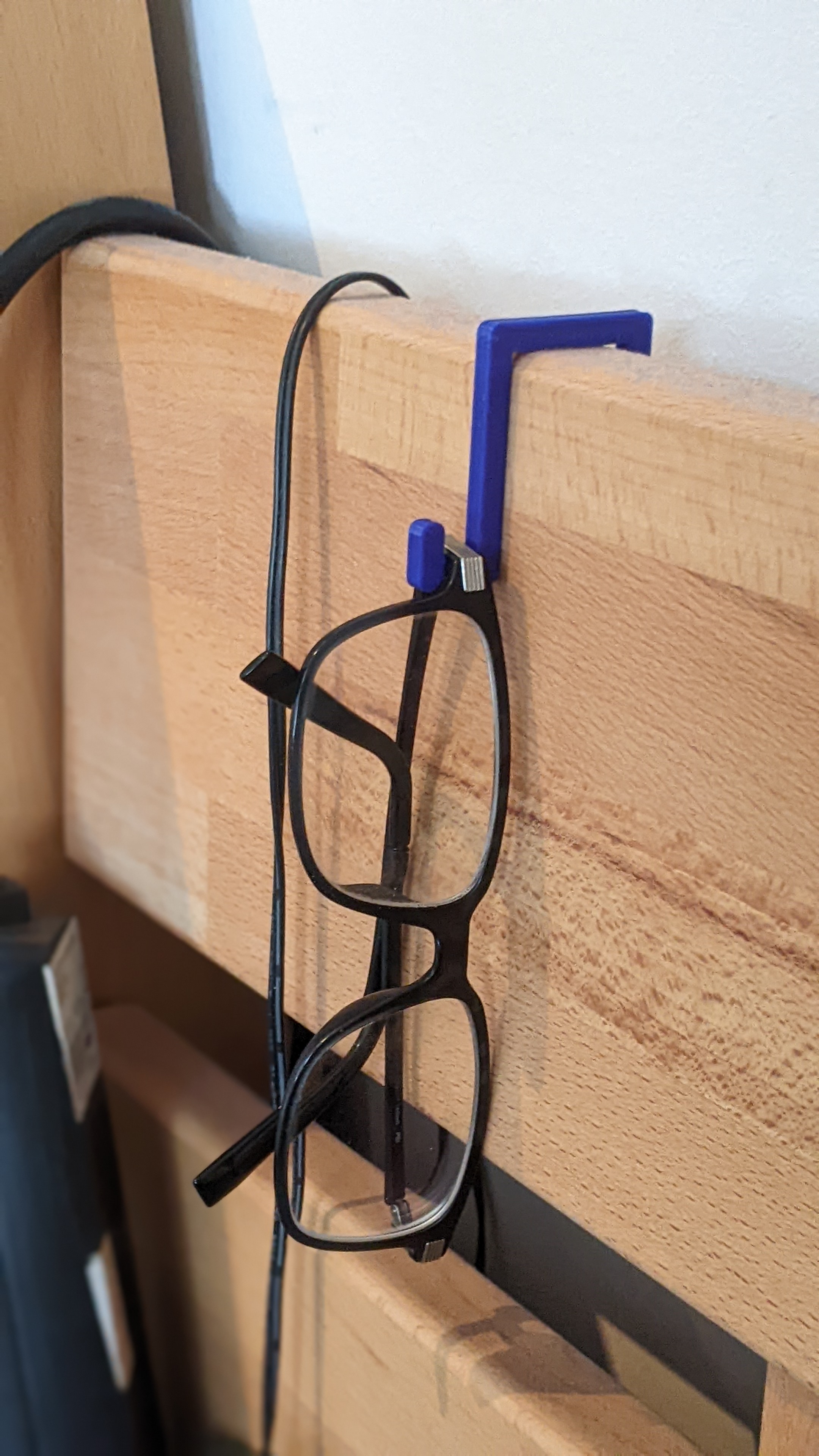 Glasses holder customizable by Max Siebenschläfer | Download free STL ...