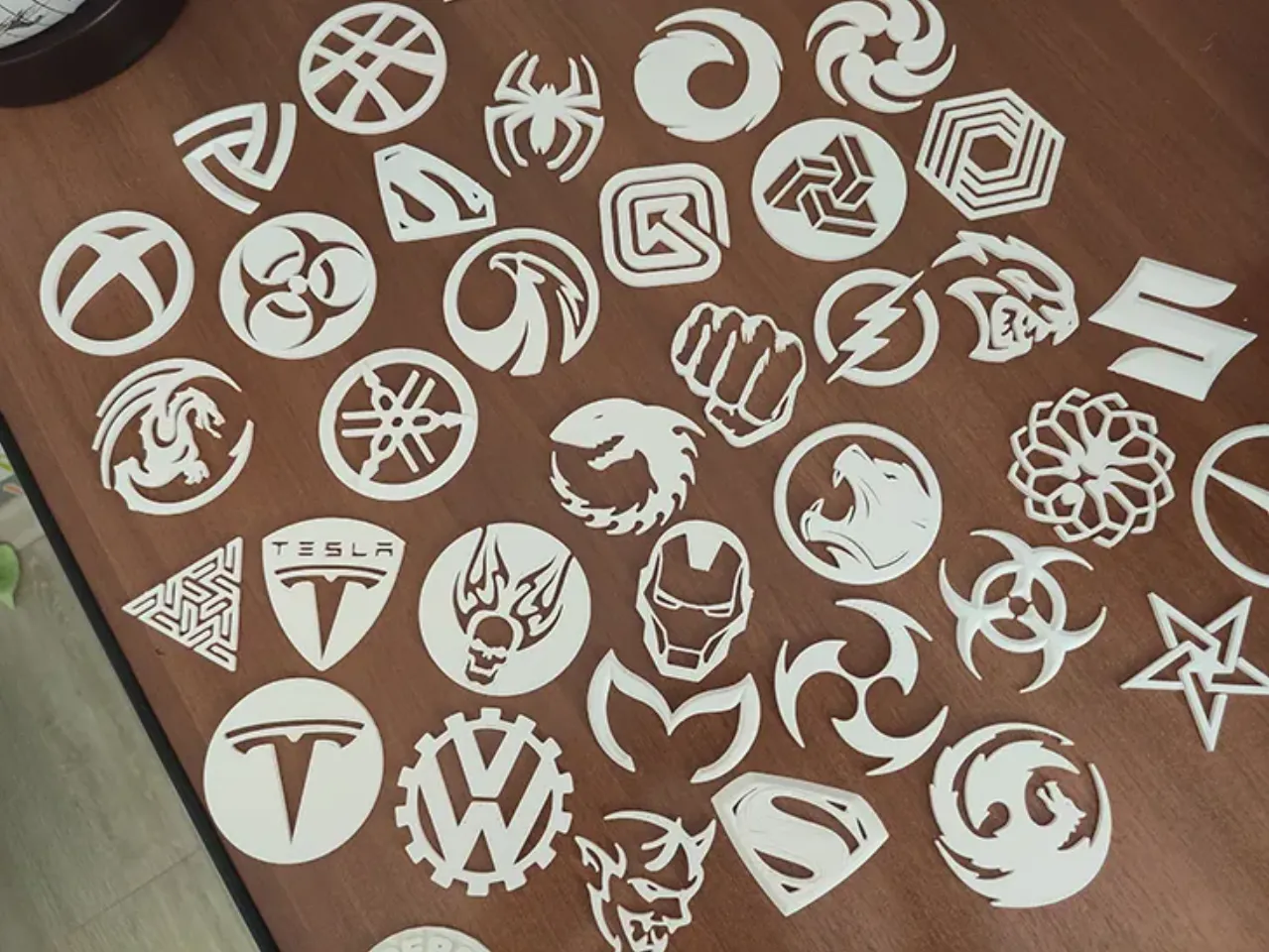 Lots of little logos by Leonid Babarinow | Download free STL model ...