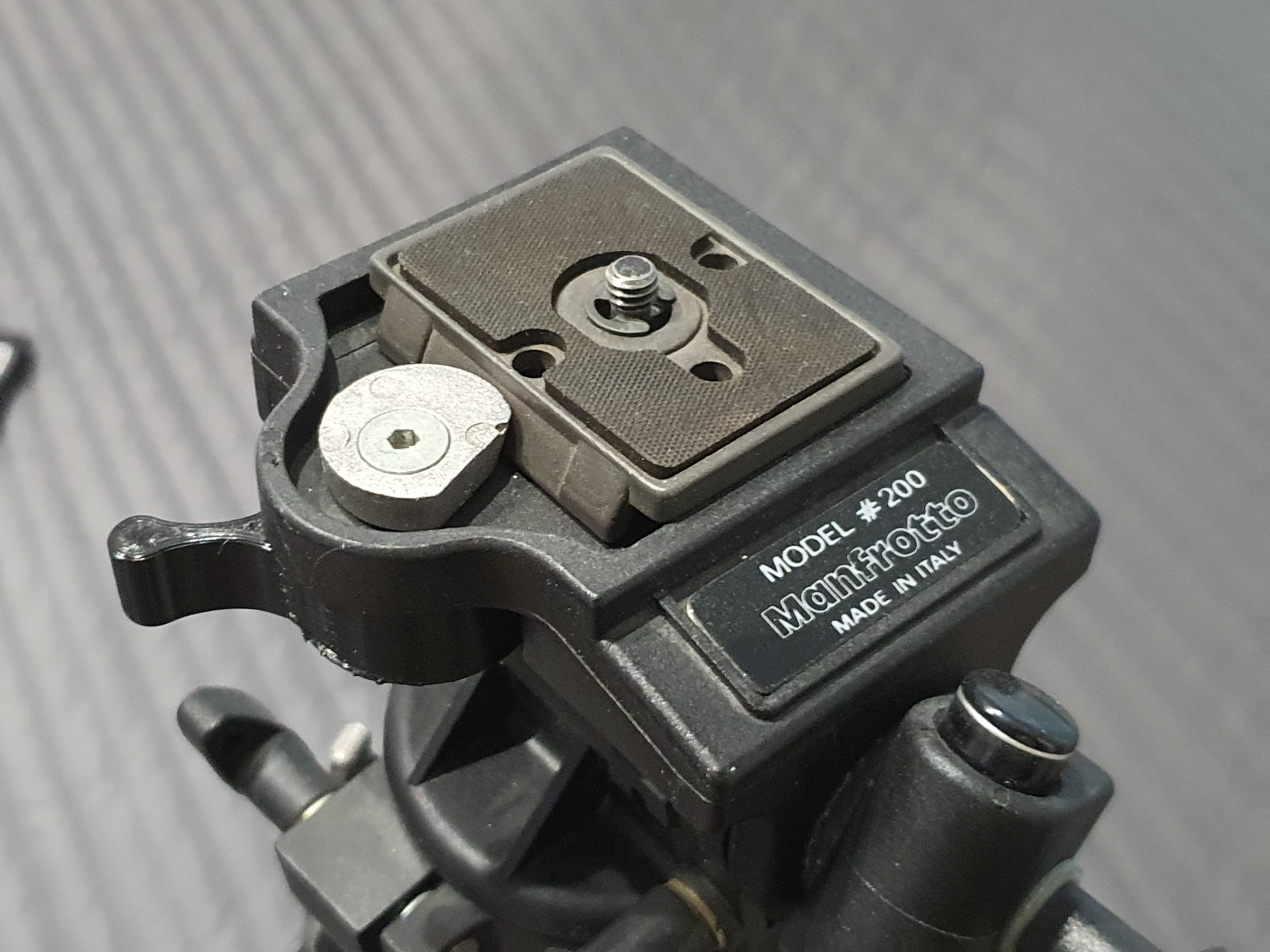 Manfrotto 200 plate release lever by MikkoP HAM3D | Download free STL ...