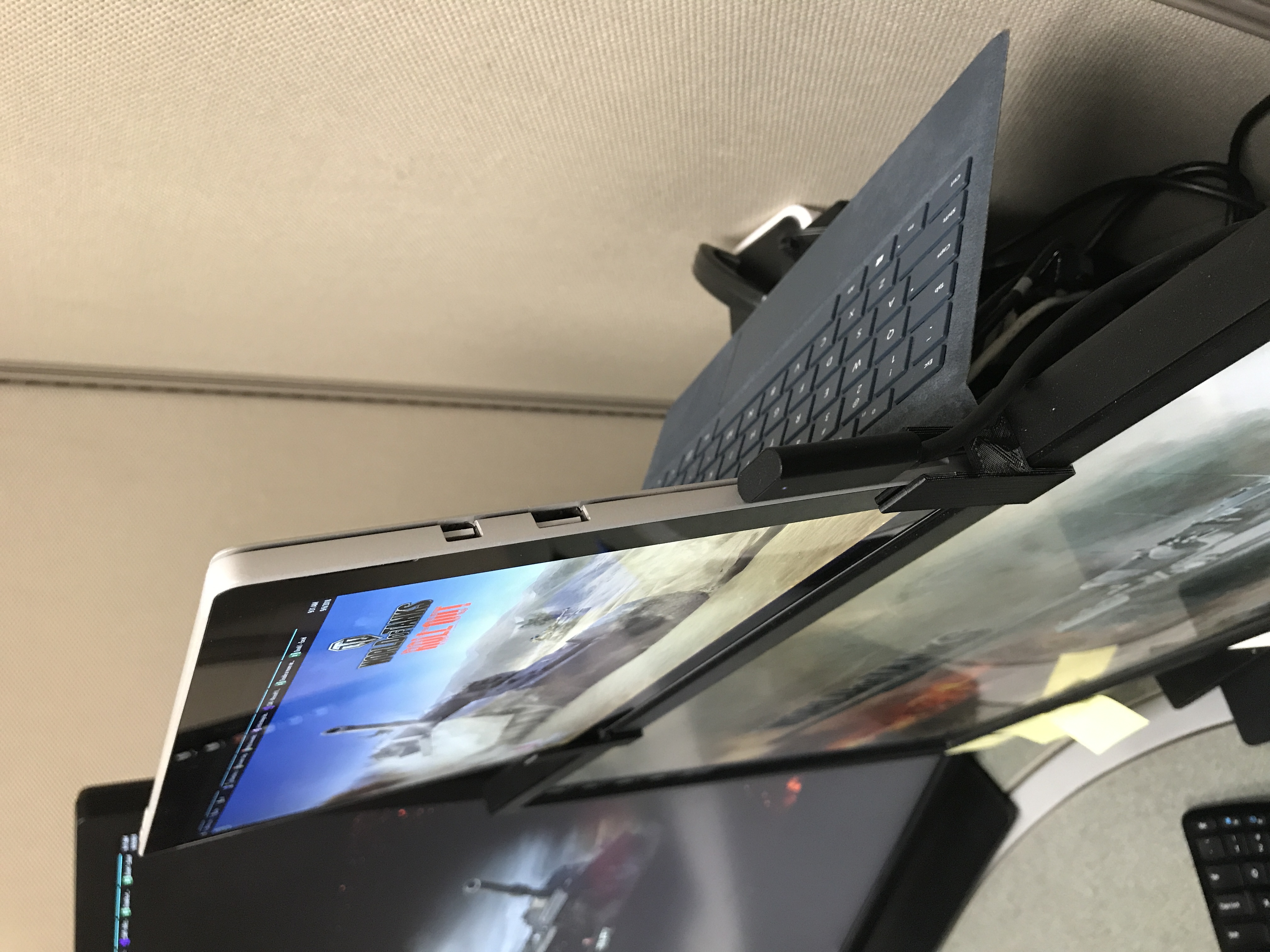 Surface Pro Mount par Mordiev | Téléchargez gratuitement un modèle STL ...