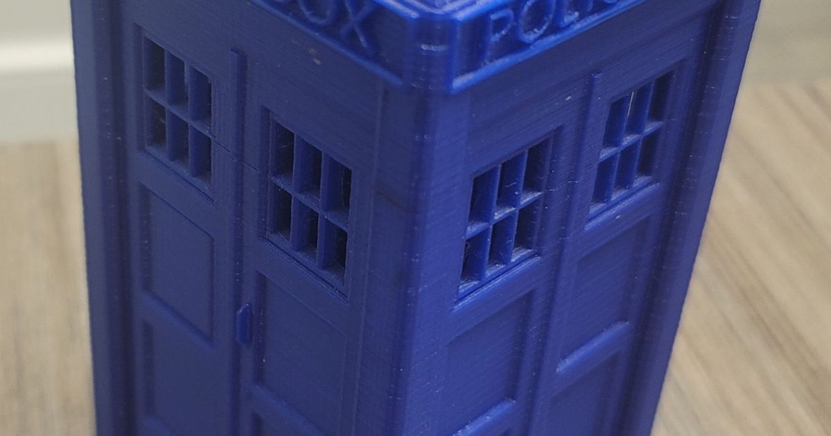 "Highly Refined & Detailed Tardis" cleaned up and bigger by ggppjj ...